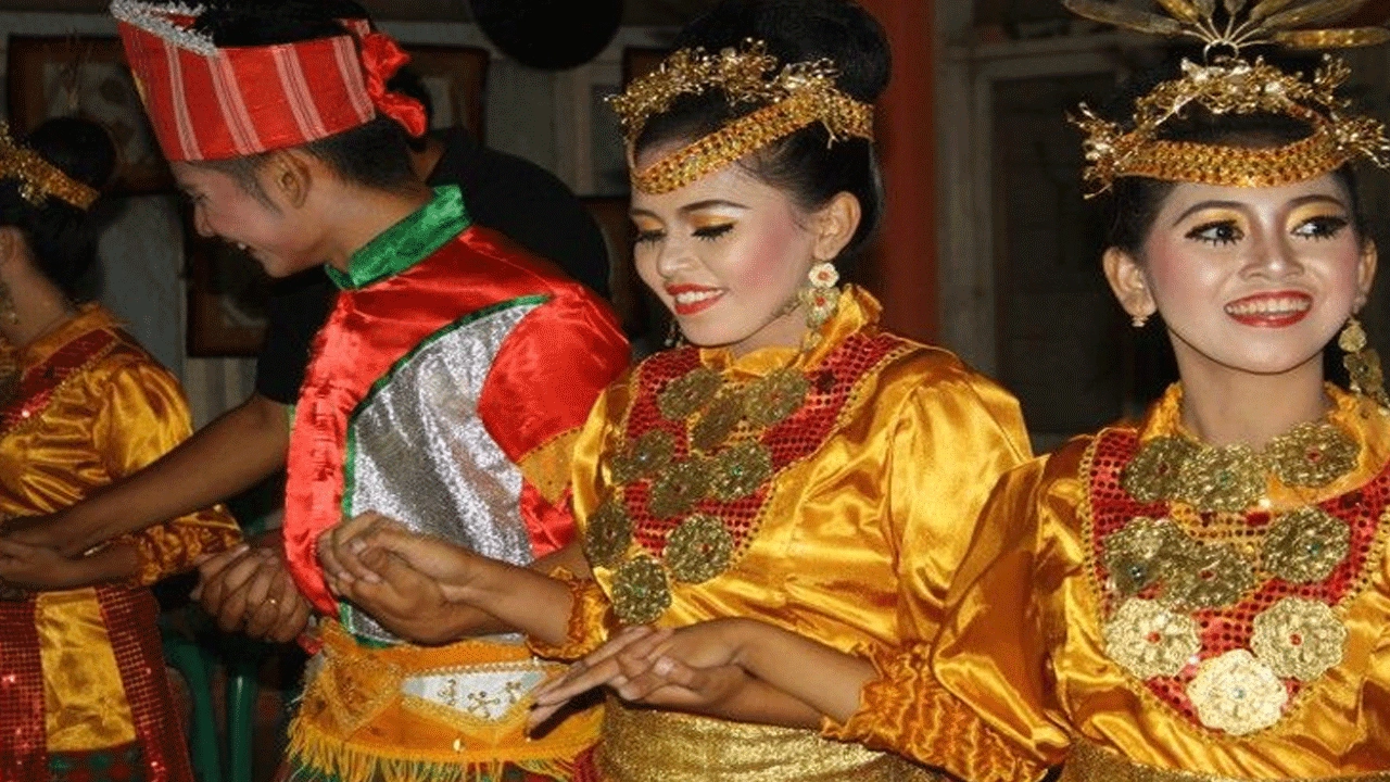 Mengenali Lebih Dalam Kesenian Tari Malulo dari Sulawesi Tenggara